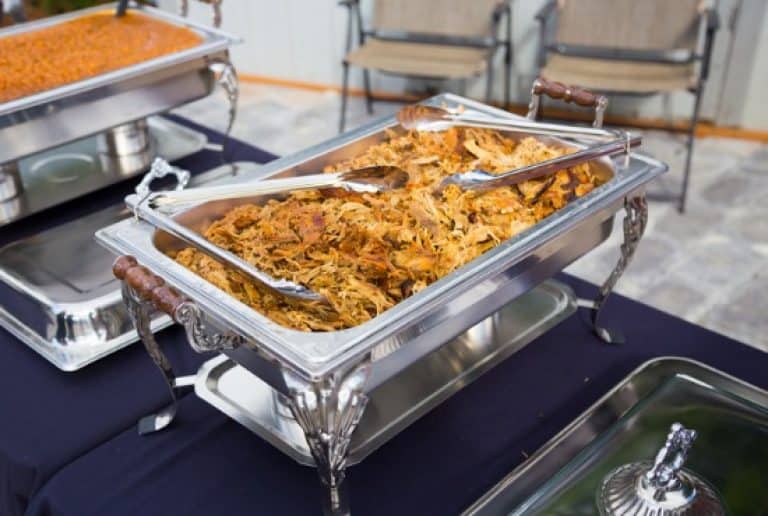 What to Serve with Pulled Pork: 15 Sides and Recipe Ideas to Remember ...