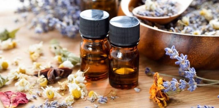 Essential Oils for Hives: Perfect Recipes to Help Heal Your Skin - Jane ...