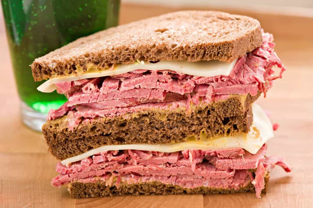 What to Put on a Corned Beef Sandwich: 17 Quick & Tasty Ideas - Jane's ...