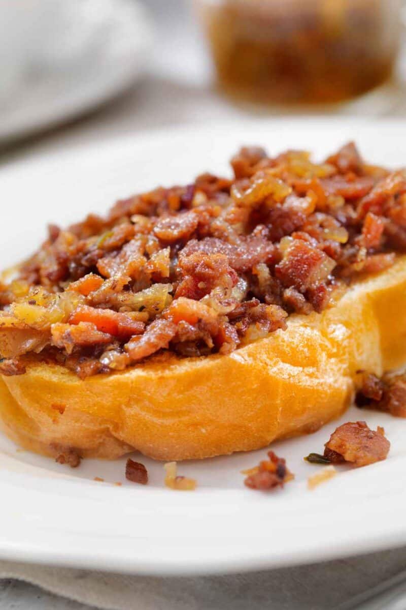 Philly Cheese Steak Toppings You Can't Resist Sinking Your Teeth Into ...