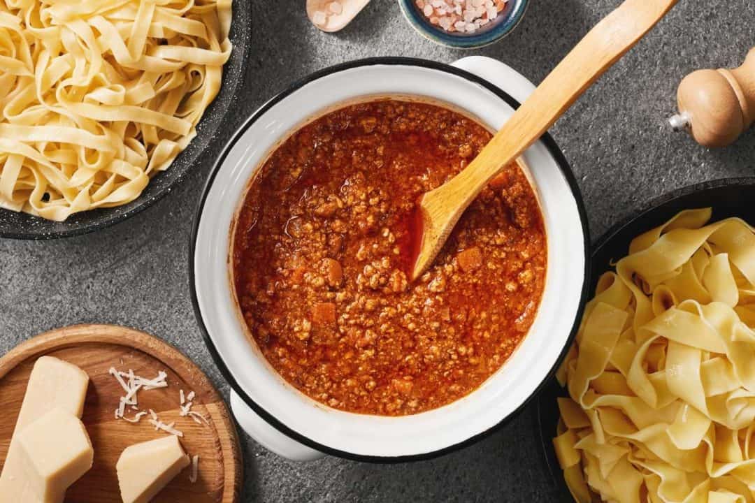 Giada Bolognese Sauce Recipe - Jane's Kitchen: Real Chef Recipes for ...